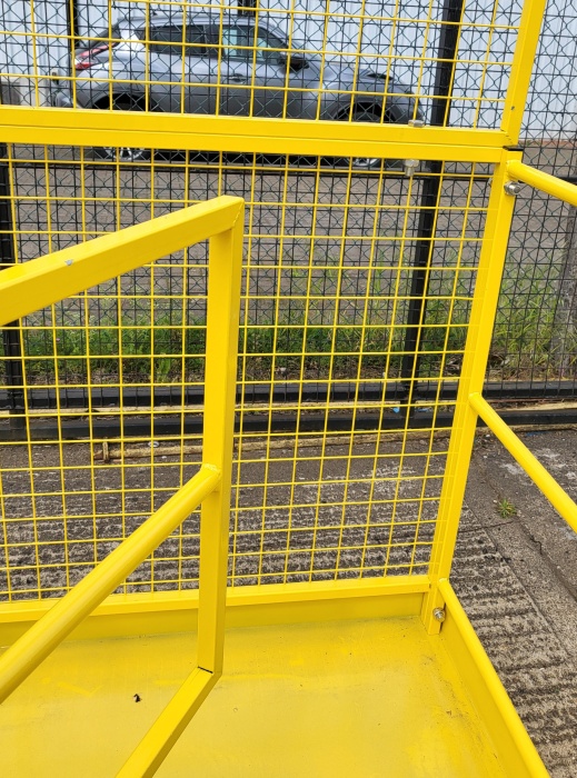Forklift Budget Safety Access Cage for 1 & 2 persons - Steps and Stillages