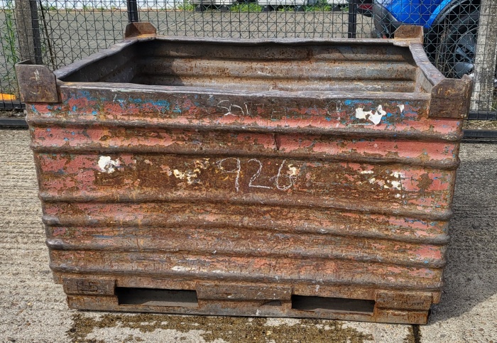 Heavy duty corrugated Steel Stillage - Steps and Stillages