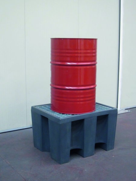 Budget Polyethylene Sump Pallet 1 Drum - Steps and Stillages