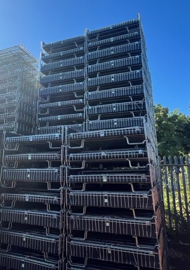 Second Hand Folding Wire Cage 2 - Steps and Stillages
