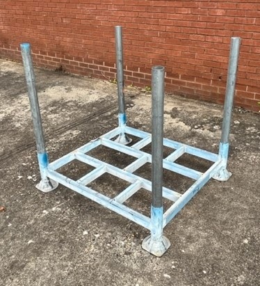 Second Hand Galvanised Post Pallet With Removable Posts - Steps and ...