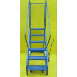 Hercules Lorry Access Mobile Safety Steps - Steps and Stillages