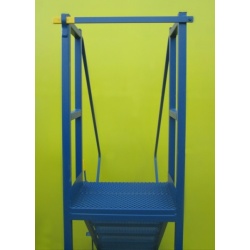 Hercules Lorry Access Mobile Safety Steps - Steps and Stillages