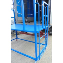 Lorry Trailer Access Mobile Unloading Platform - R8 - Steps and Stillages