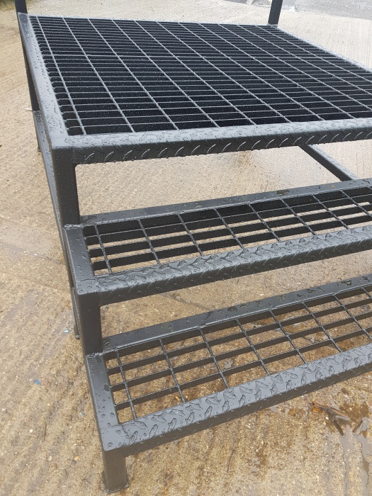 Tread Type - Steps and Stillages