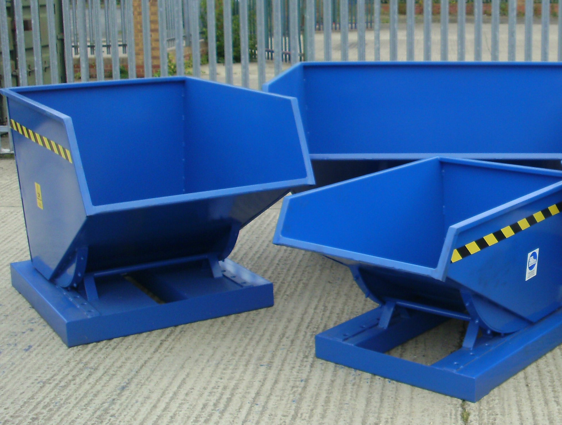Basic Tipping Skips Range - Steps and Stillages